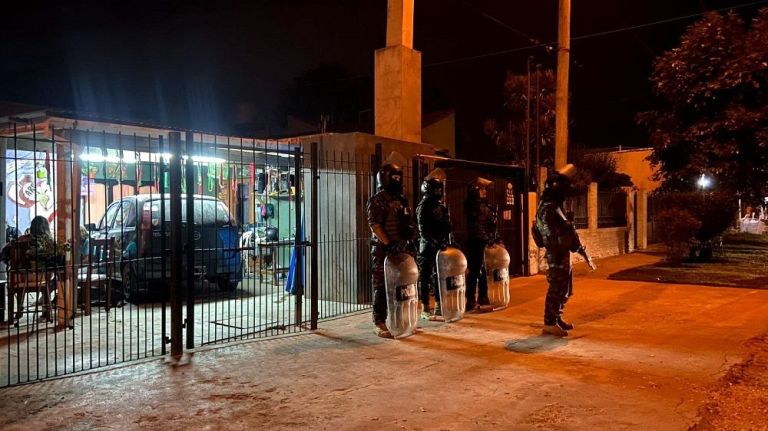 Un detenido en una serie de operativos para hallar a quien mató Leonardo Quiroga | Infobrisas