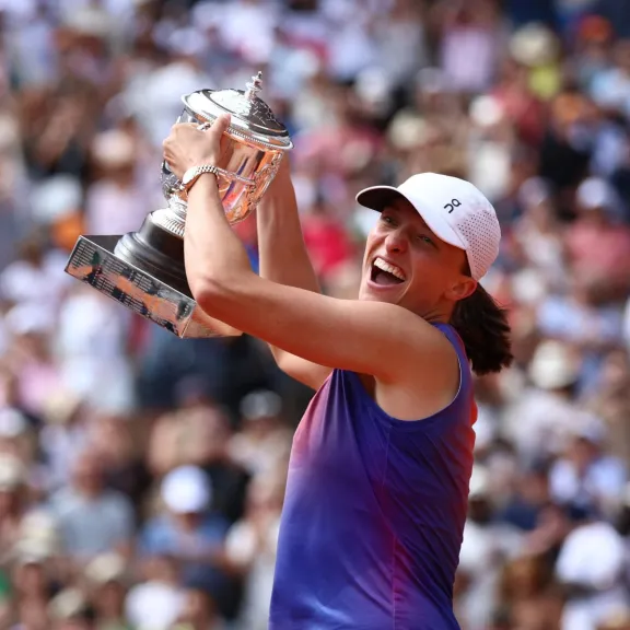 La tenista polaca Iga Swiatek venció a Paolini y ganó su cuarto Roland ...