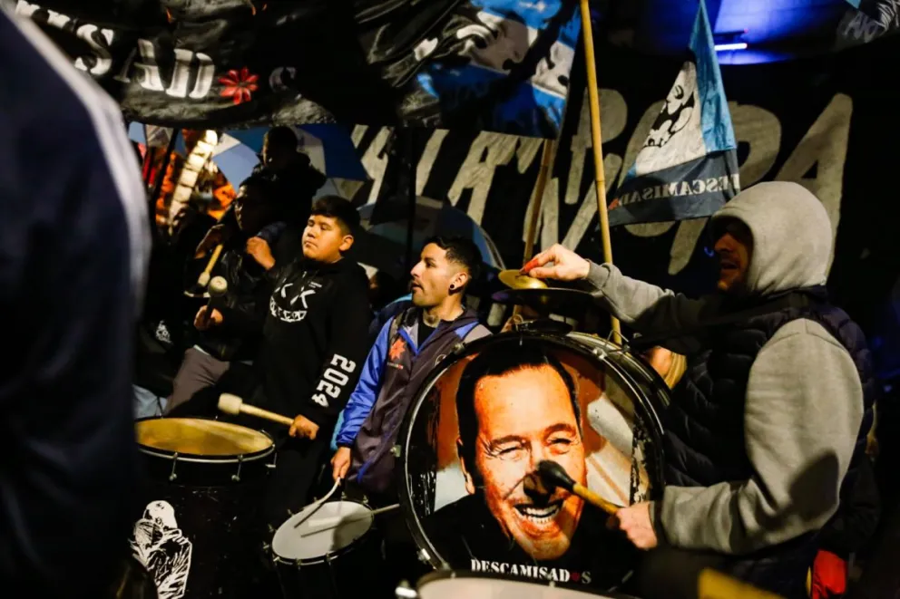 Imágenes De La Concentración En Mar Del Plata En Rechazo A La Ley Bases Infobrisas Noticias 