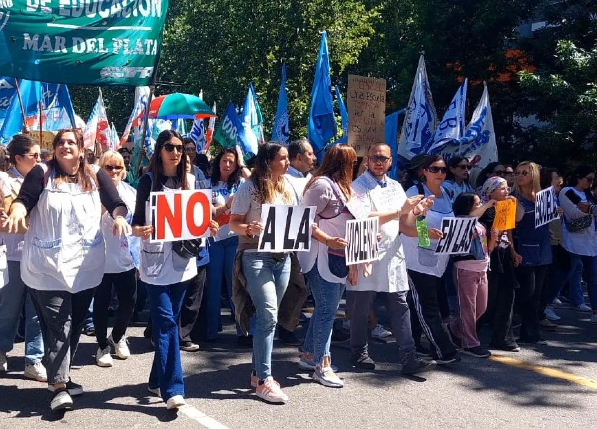 Tras la violencia vuelve la actividad a la EPB N°21 con charlas "uno ...
